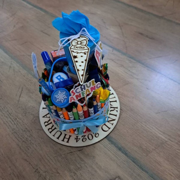 Schuleinführung, Einschulung, Geschenke zur Schuleinführung, Schultorte, Stiftetorte, Schulkind ...