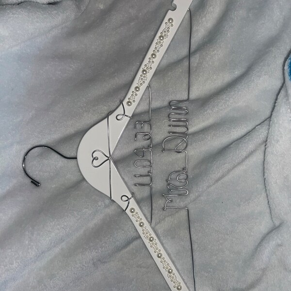 Pearl Wedding Hanger, Bridal Hanger, Mrs Hanger, Bride Hanger, Wedding ...