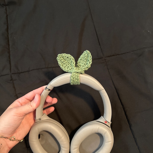 Crochet Sprout Leaf Headphones Accessory / Bookmark Plant - Etsy