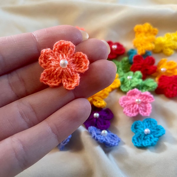 50 Colorful Bold Mini Crochet Flowers, Multi Color Flowers, About 3/4 ...