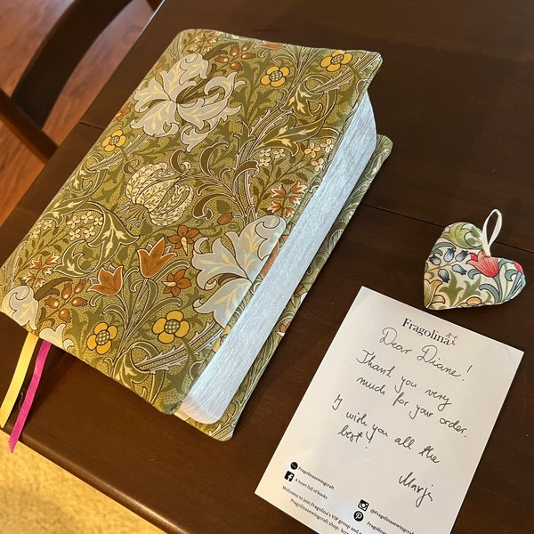 Blue Strawberry Thief Book Sleeve With Closure and Front Pocket – Two ...