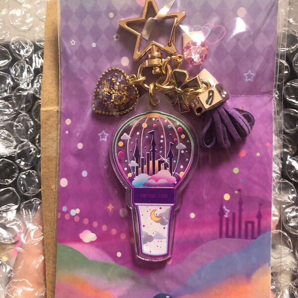 GIDLE Lightstick Keychain / (g)i-dle Keychain Acrylic (NEW Charm) - Etsy
