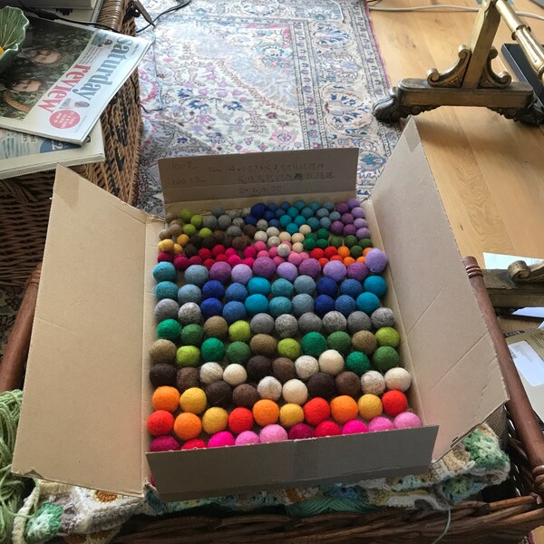 100 Wool Felt Balls, 1.5cm, Choose Your Colours! Handmade 100% Wool ...