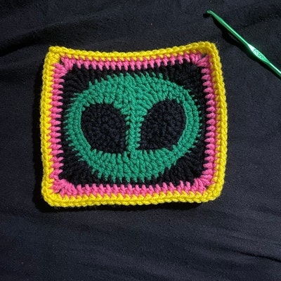 Alien Head Granny Square - Etsy