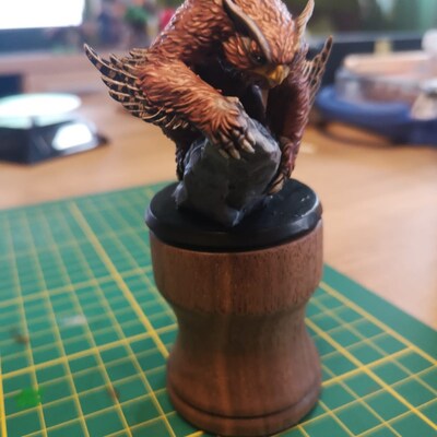 Phoebe Model Holder / Miniature Holder Holds Models up to 50mm Base ...