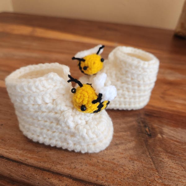 Handmade Crochet Baby Booties Frog. - Etsy Canada