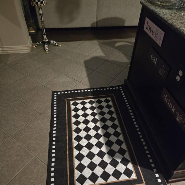 Checkered Rug, Black Border on Check Pattern Nonslip Area Rug, Black ...
