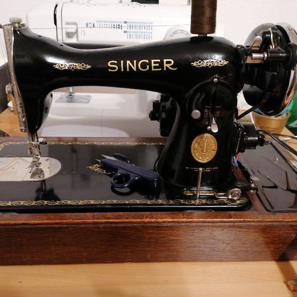 SINGER SEWING, MANUAL Sewing, Vintage Sewing Treasures Singer 15K Hand ...