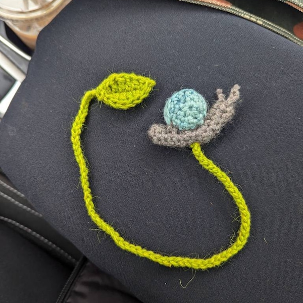 Crochet Snail Bookmark Pattern: Amigurumi Book Accessory (PDF Pattern ...