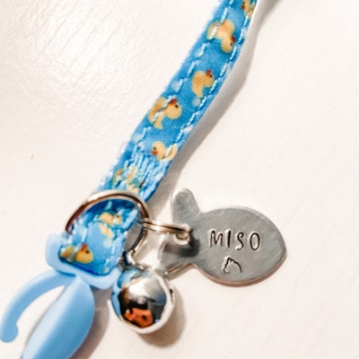 Personalized Fish Cat Name Tag in Aluminum or Copper Pet Name - Etsy