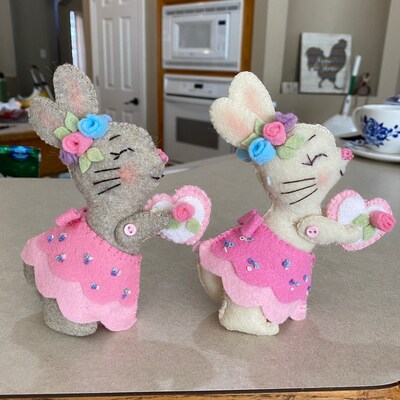 PDF PATTERN: Spring Bunny. Felt Bunny Plush PDF Pattern. Hellofelt. - Etsy