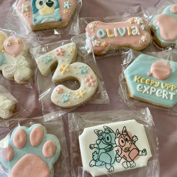 Personalized Bluey Cookies- Pastel Decorated Sugar Cookies - Etsy