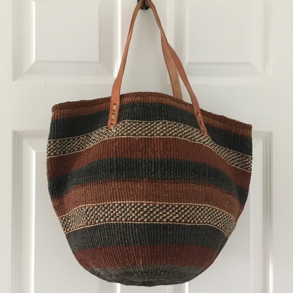 Elegant Baobab Bag With Leather Handles| Handmade Woven Bag| Kiondo Bag ...