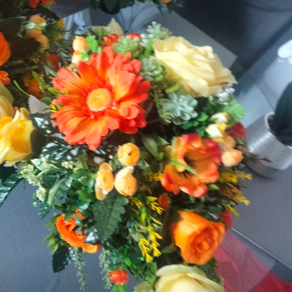 Round Grave Flowers Funeral Tributes, Artificial Grave Flowers, Silk ...