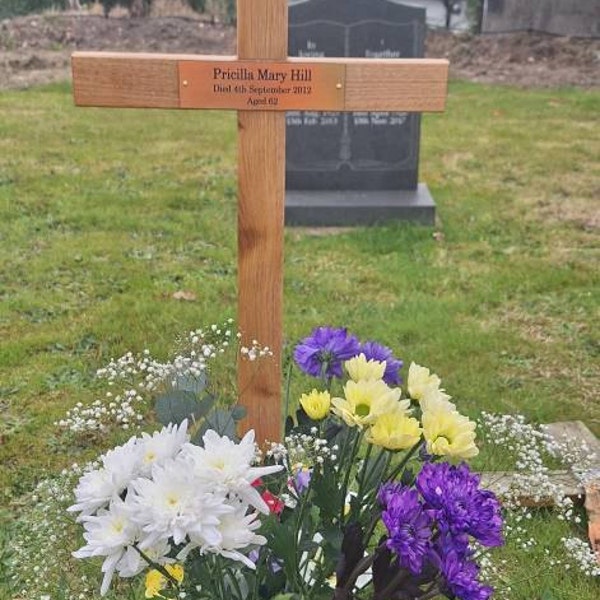 Large Wooden Memorial Cross With Plaque, Memorial Cross, Woodland ...