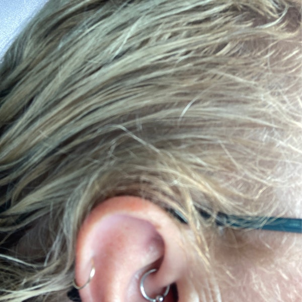 Upper Lobe and Ear Gold Cartilage Hoop Earring, Single Anti Tragus ...