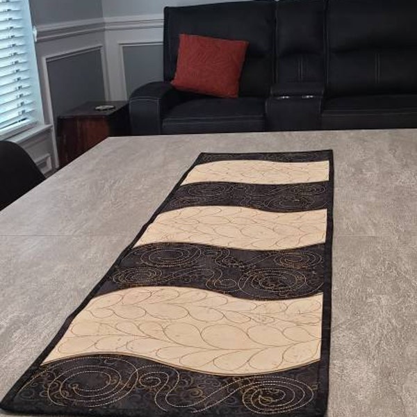 Table Topper: Fun, Fall, Pieced and Machine Quilted, Handmade Table ...