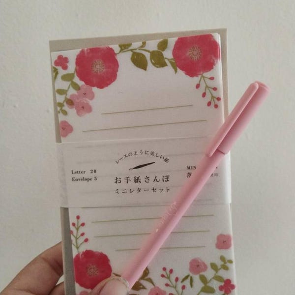 Strawberry Dog MINI Letter Writing Set, 30 Sheet Memo Pad With ...