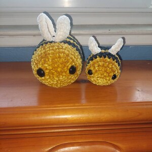 2n1 Bee Crochet Pattern: Amigurumi Bee, Bumblebee Plush, Jumbo Bee ...