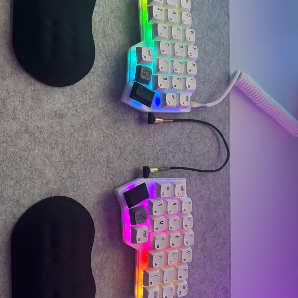 Corne V4.1 MX Wired Split Keyboard: Metal Plate, Adjustable Tenting - Etsy