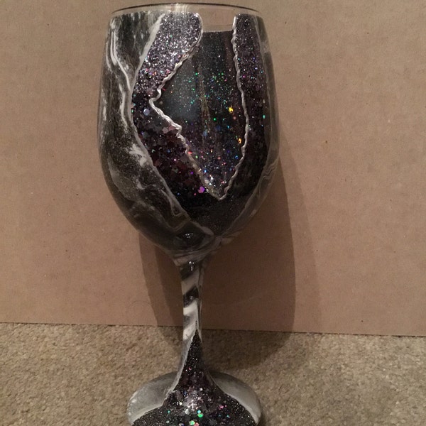 Black Diamond Geode Agate Hand Pained Wine Glass in Stemmed or Stemless ...