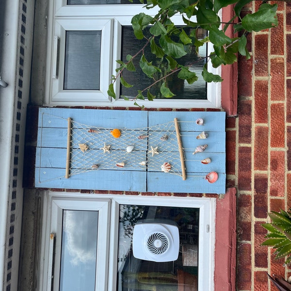 Hanging Fishing Net With Natural Sea Shells, Wooden Fish, Starfish Wall ...