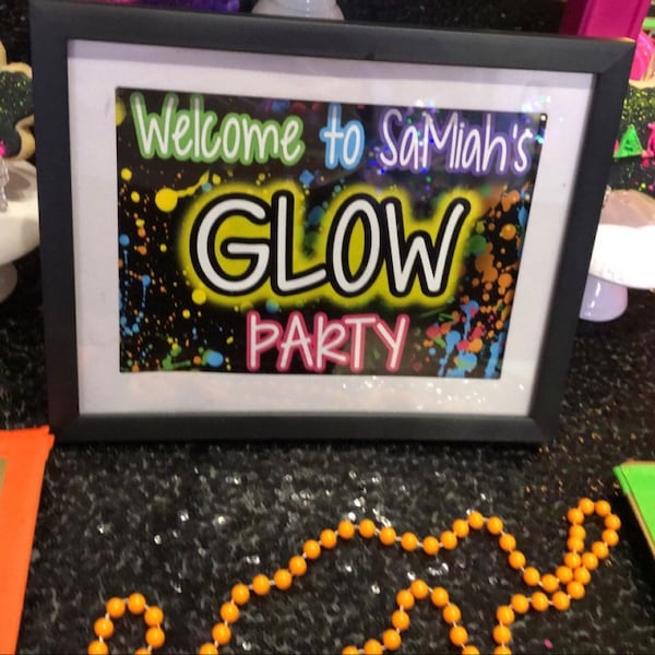 GLOW in the Dark Party Welcome Sign DIY / Glow Birthday Party / Glow ...