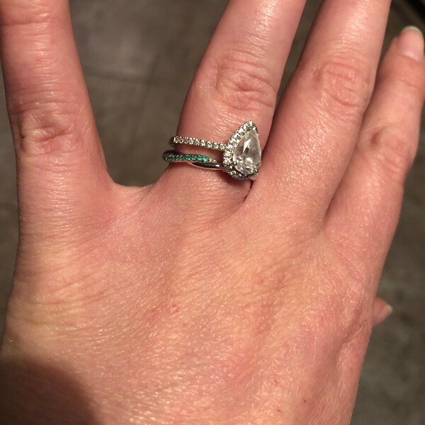 Emerald Infinity Wedding Ring / Emerald Wedding Band / Infinity Knot ...