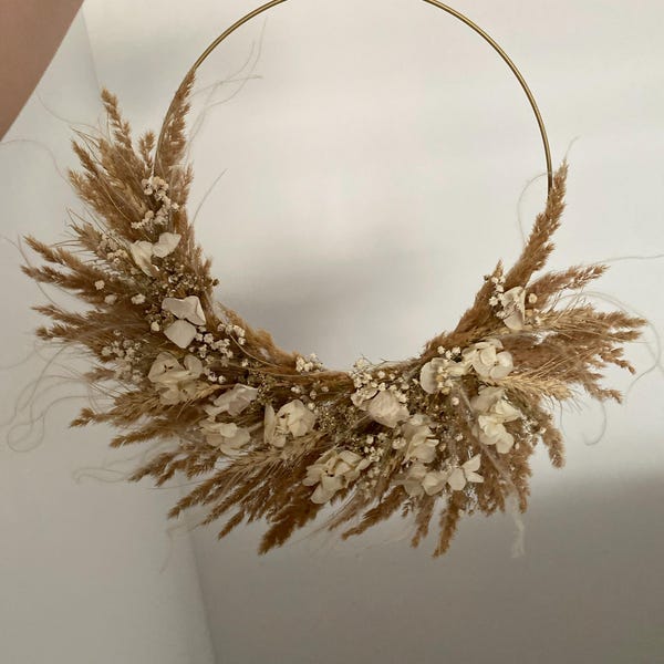 Couronne décorative de fleurs séchées réalisée à la main dans les tons ...
