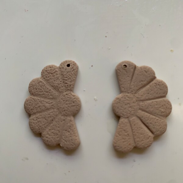 Fan Shape Polymer Clay Earring Cutter (embossing) | Cookie Cutters ...