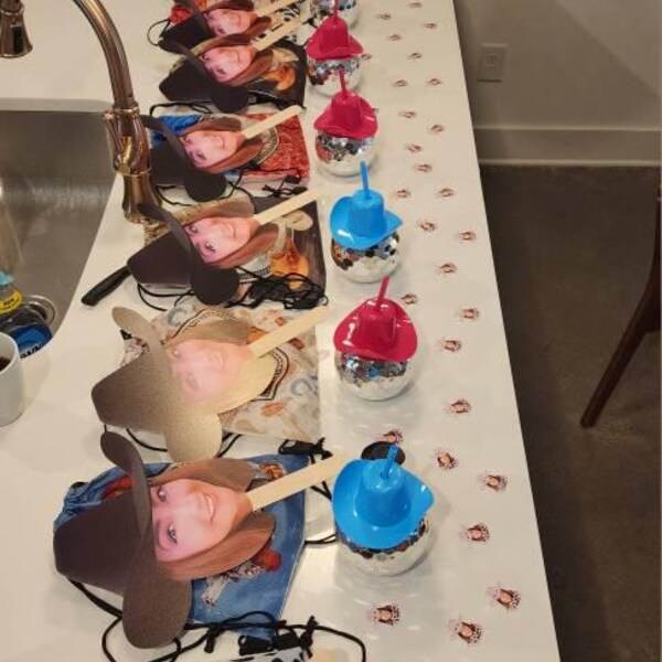 Custom Heads on a Garland Face on Banner Custom Birthday Wall Hang ...