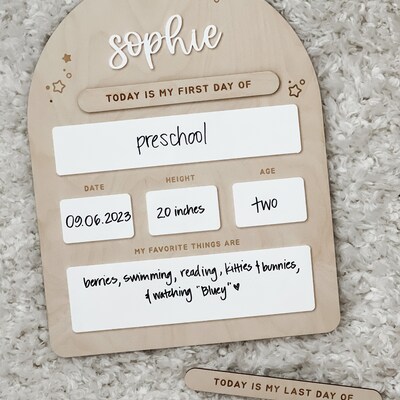 Wooden Daisy Flower Milestone Cards Custom Name Milestone - Etsy