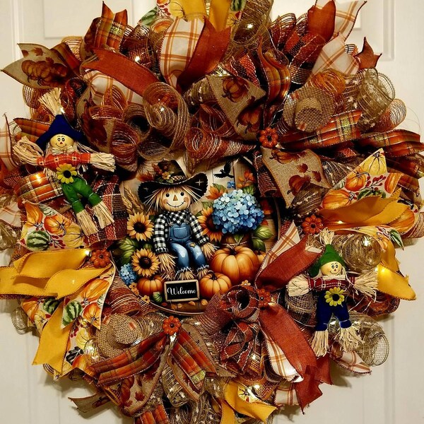 Welcome Scarecrow on Hay Bale Wreath Sign, Metal Wreath Sign, Round ...