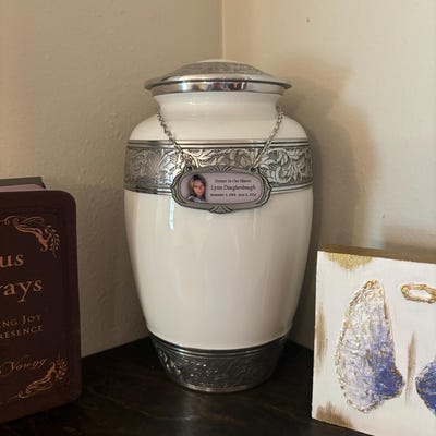 Suzie Q Urns Express Shipping Options - Etsy