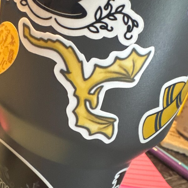 Violet’s Dagger Sticker | Fourth Wing Sticker | Waterproof Sticker ...