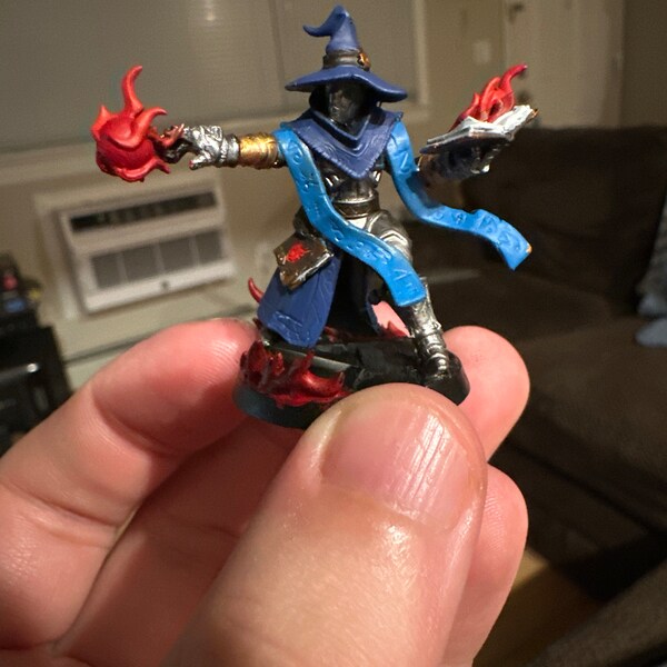 Dnd Warforged Wizard Miniature Amber Secretflame DND Dungeons and ...