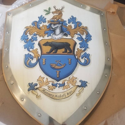 Shield of Arms, Family Crest Coat of Arms Painting on Knight Shields ...