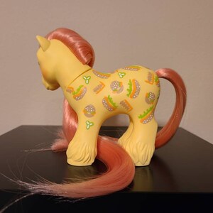 HQG1C Red Sea Rose Sea Pony Adult G1 Pony WITH Shell Classic | Etsy