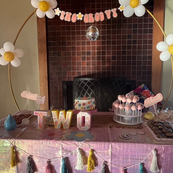 GROOVY Birthday Decor Two Groovy Sign - Etsy