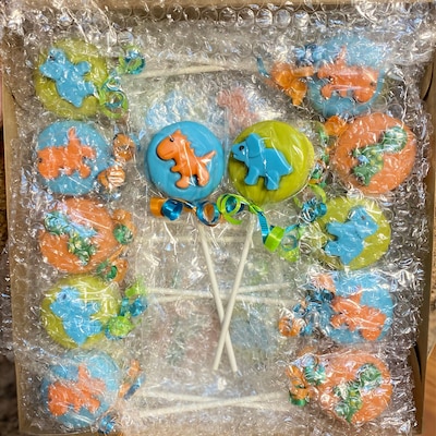 Dinosaur Oreo Cookie Pop / Dinosaur Birthday Party Favor / Chocolate ...