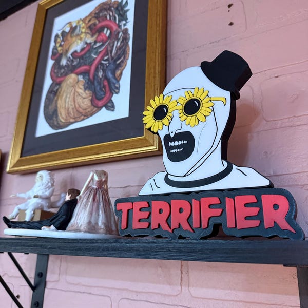 Terrifier, Art the Clown, Horror Shelf Display - Etsy