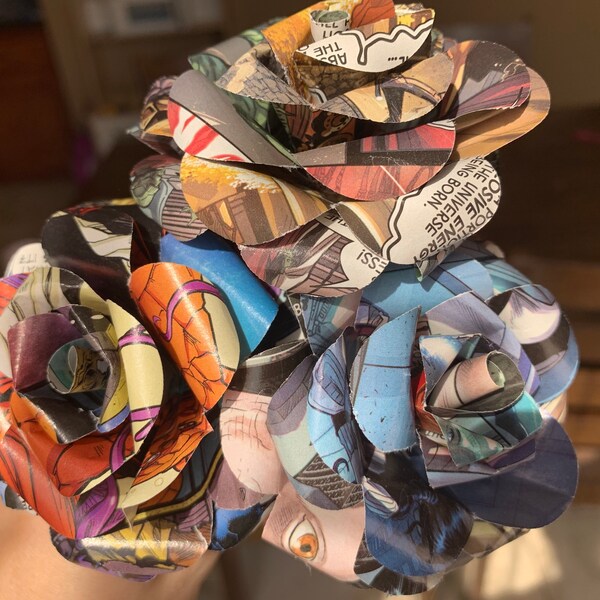 Comic Book Flower Bouquet - Marvel DC Superhero Roses - Nerd Roses ...