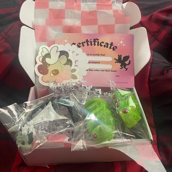 3D Printed Articulating Grub Flexi Fidget, Cute Fidget Toy, Hand ...