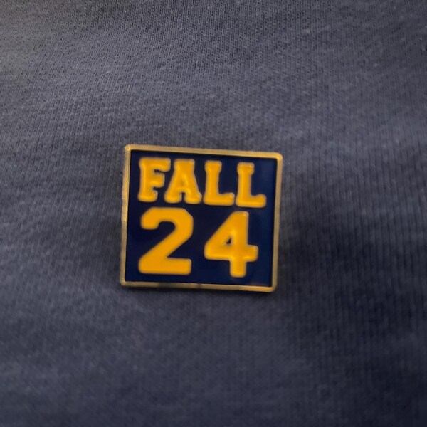 SGRHO Pearl & Crystal 1922 Brooch Pin - Etsy