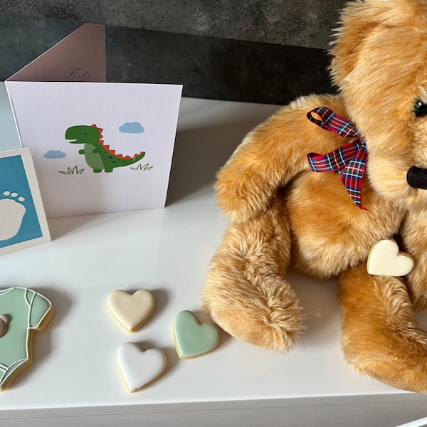 Personalised New Baby Iced Biscuits, Set of 12 Baby Shower Biscuits ...