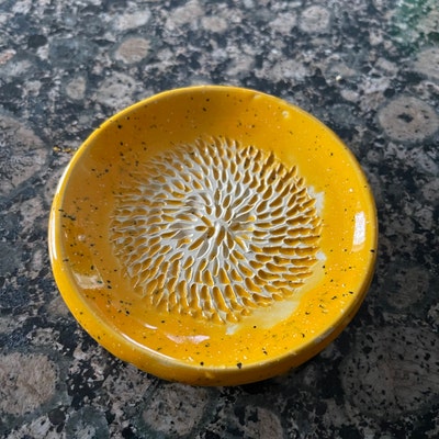 Ceramic Garlic Pot, Garlic Keeper, Pottery Garlic Holder, Cottage ...