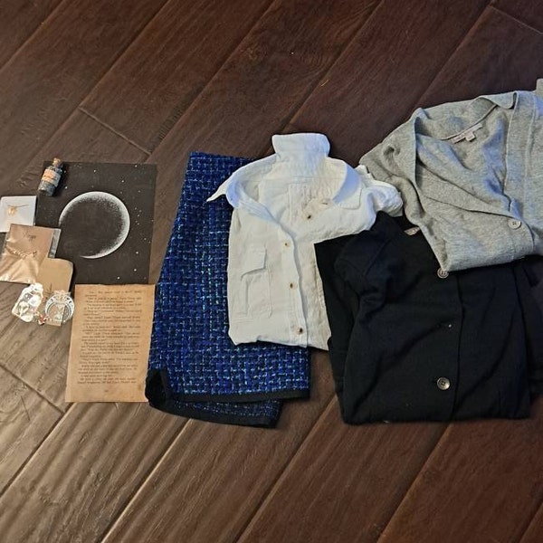 The Astronomy Apprentice Curated Clothing Collection // Astrology Astro ...