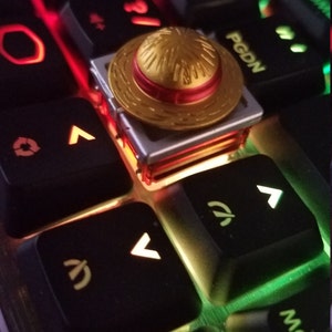 Rotating Genuine One Piece 3D Keycap Luffy Aluminum Alloy Medal ...