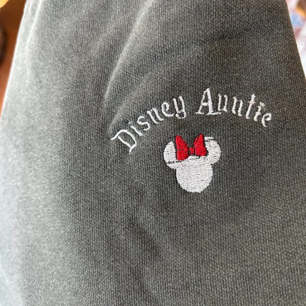 Embroidered Elvis Presley T-shirt, Rock 'n' Roll Legend Embroidery ...