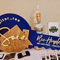 Just Closed House Sign, House Sign With LOGO, Sold Sign for Realtor ...